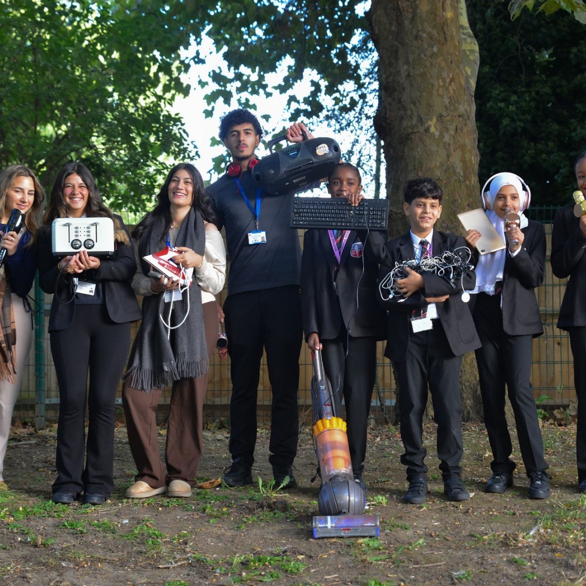 Brentside High School - Brentside helps tackle E-Waste in Ealing